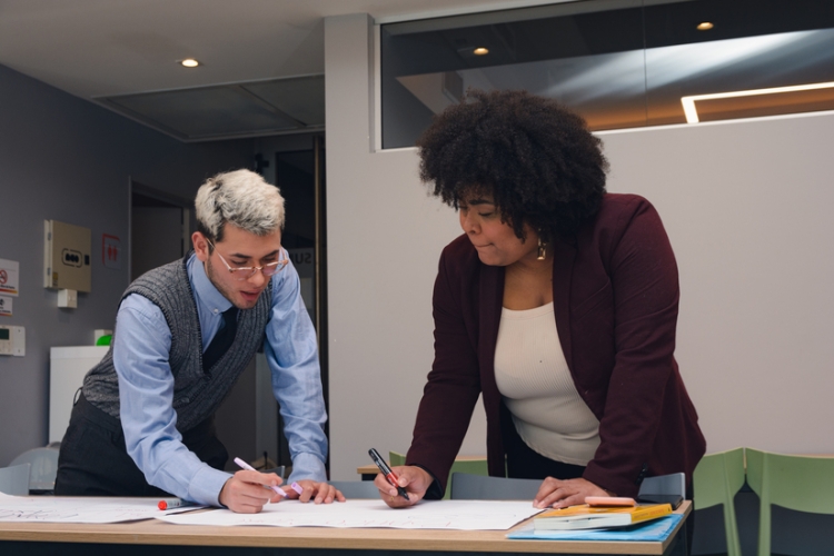 La autoridad laboral no puede ejercer control previo de legalidad sobre ...